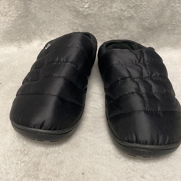 SUBU | Shoes | Subu Cordura Quilted Sandals Size 9 | Poshmark
